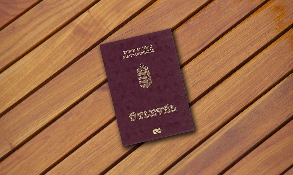 Kézdivásárhelyen is igényelhetõ a magyar útlevél - Kézdiszéki EMNT ...