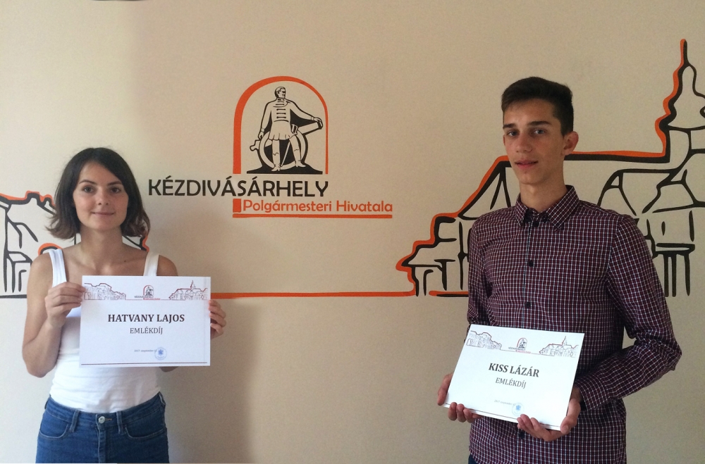 Len Balázs és Szabó Hedda nyerte el a Kiss Lázár- és Hatvany Lajos ...